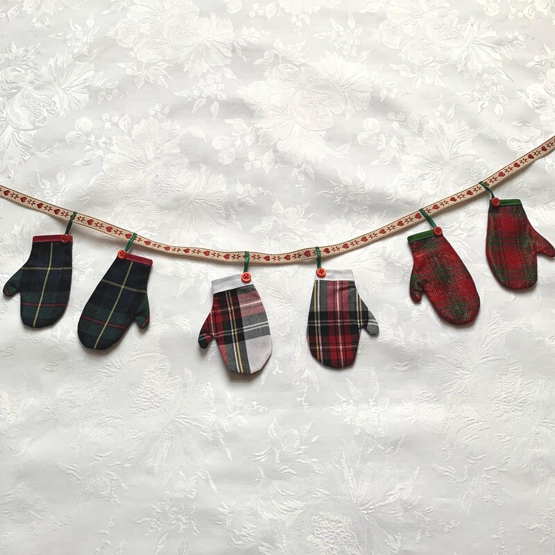 Mitten Garland - Etsy