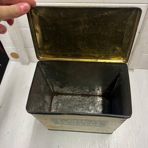 Distressed 1924 Edgemont Cracker Tin With Hinged Lid Green & off White ...