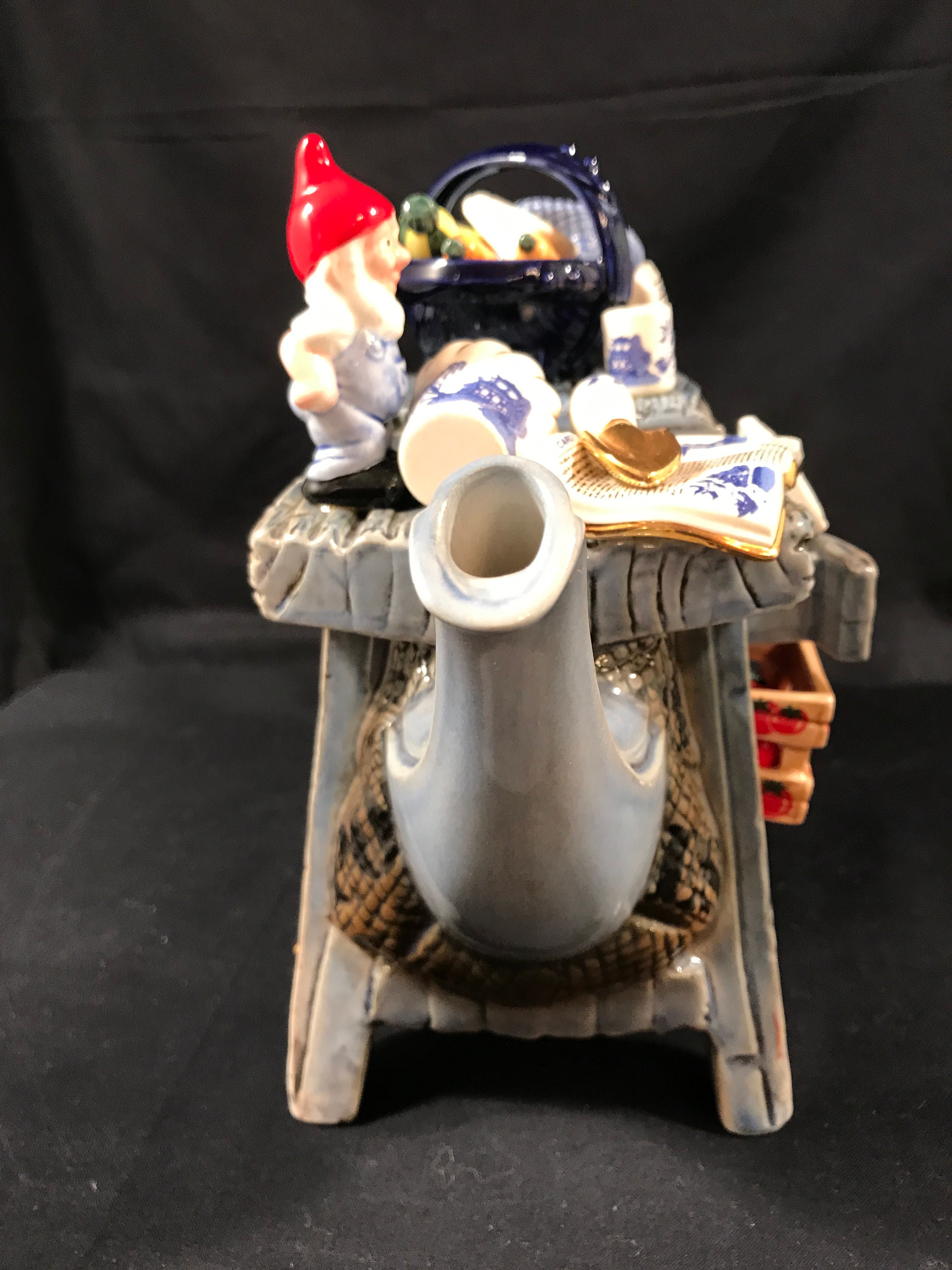 Vintage Rare Paul Cardew BLUE WILLOW GNOME Garden Bench Large Teapot ...