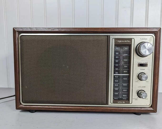Vintage Realistic MTA-8 AM/FM Radio Model 12-689A Tested & Works!!! - Etsy