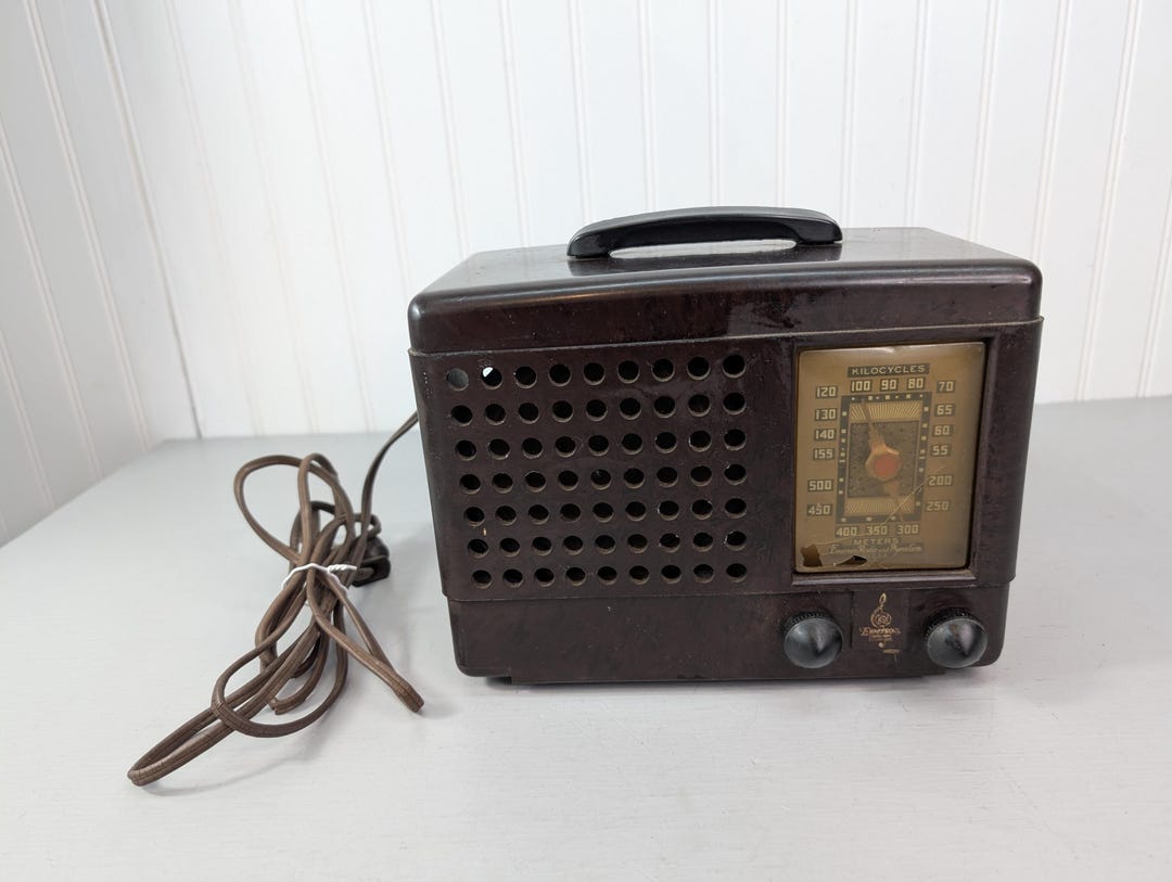 1946 Emerson Tube AM Radio Model 509 Brown 455 Khz Broadcast Receiver ...