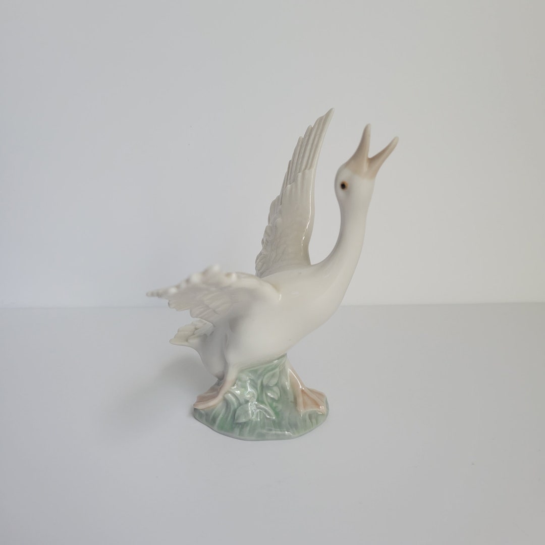 Flying Duck - LLADRO Porcelain Figurine - Ref. No. 1264 - 5in - Etsy