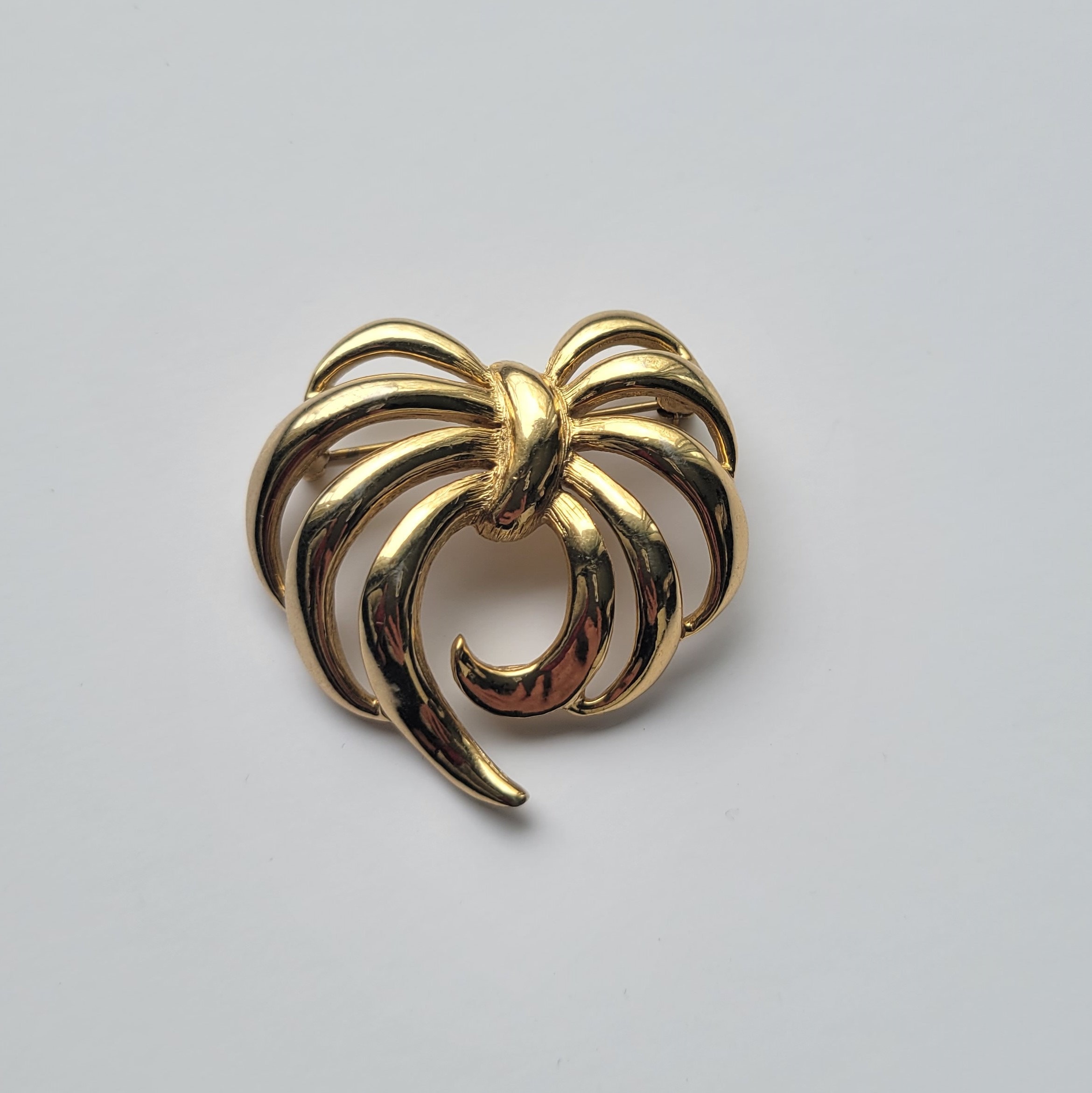 Vintage Monet Gold Plated Bow - Ribbon - Heart Brooch - Lapel Pin - Etsy