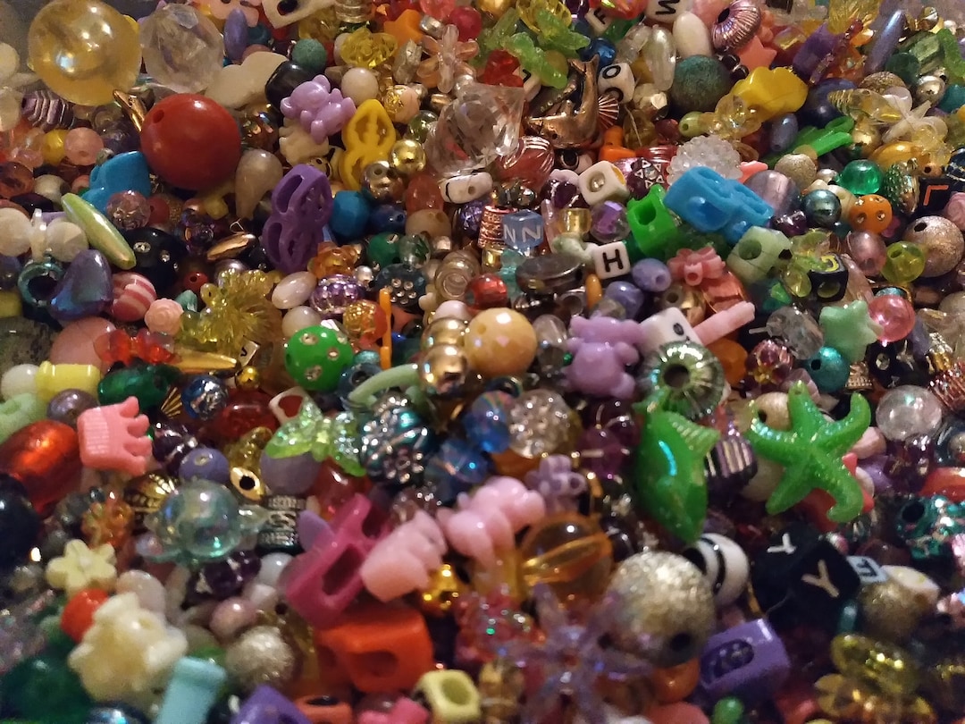 Bead Confetti, Mixed Acrylic Beads, Assorted Sizes and Colors, 4oz ...