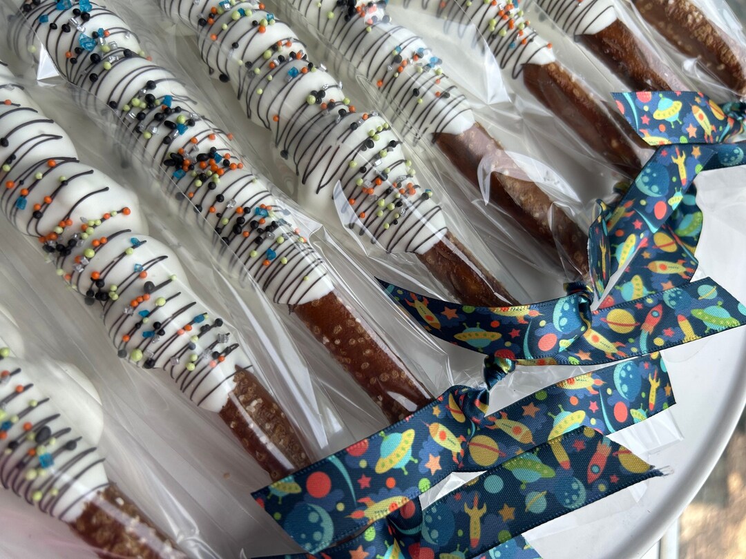 One Dozen Space Theme Chocolate Pretzels, Astronaut Cookies, Baby ...