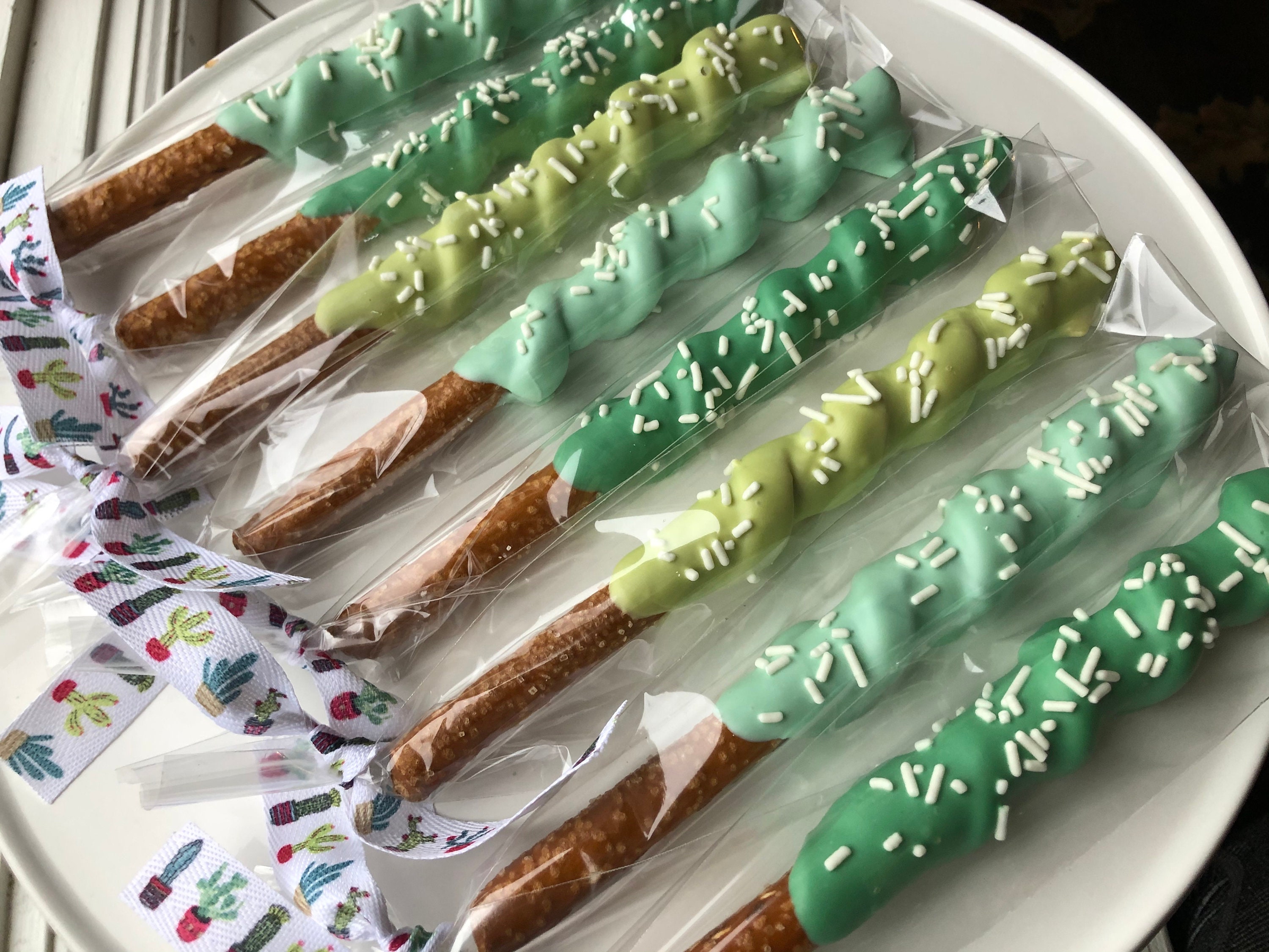 1 Dozen Cactus Chocolate Pretzels Party Favors Fiesta Theme | Etsy