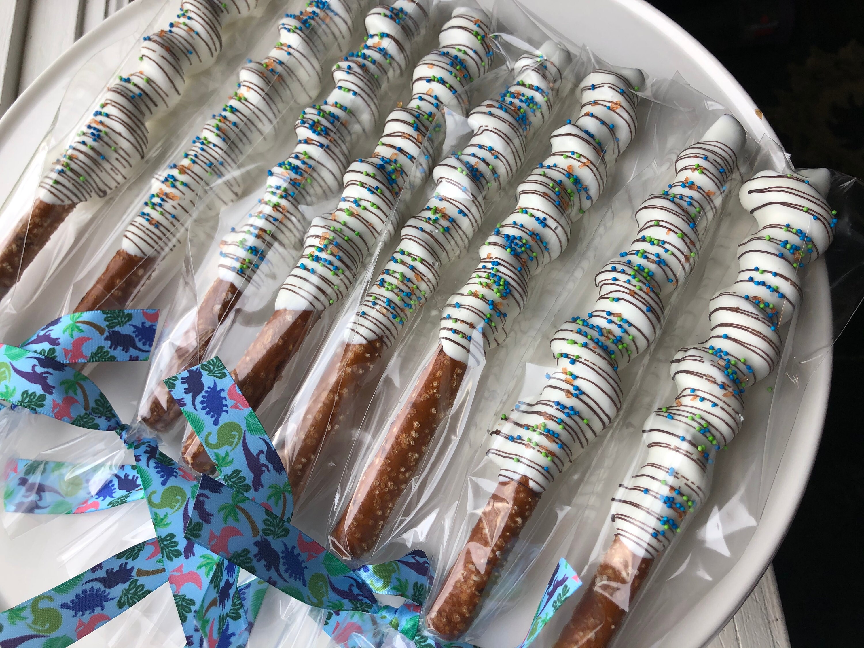 1 Dozen Dinosaur Chocolate Pretzels Dinosaur Theme Party | Etsy