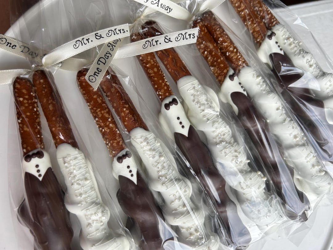 Bride and Groom Chocolate Pretzel Pack- Rehearsal Dinner Favor- Elegant ...
