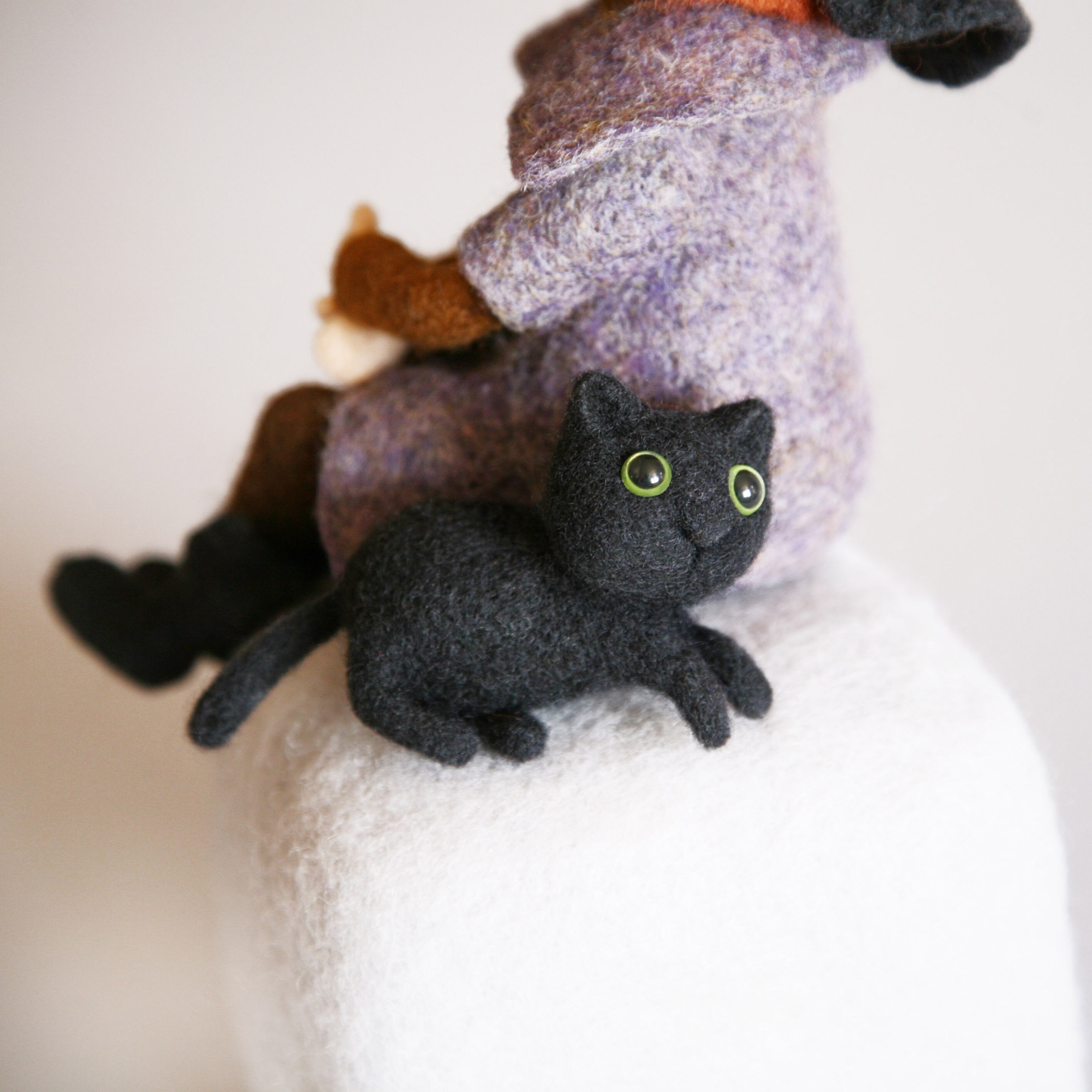 Video Tutorial — Felted Witch With a Cat — Needle Felting — Wet Felting ...