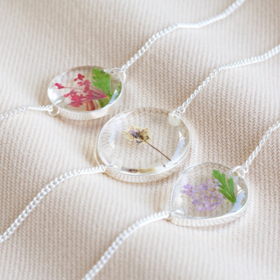 Pressed Birth Flower Charm Bracelet in Silver - Etsy