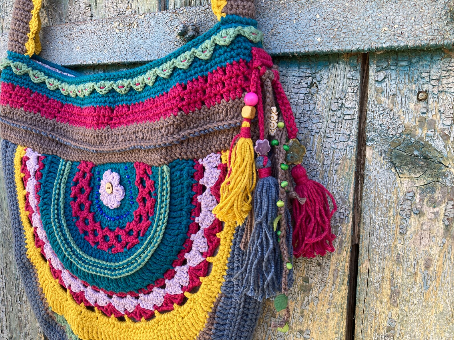 Iris Colorful Bohemian Purse Crochet Pattern | Crochet Shoulder Boho ...