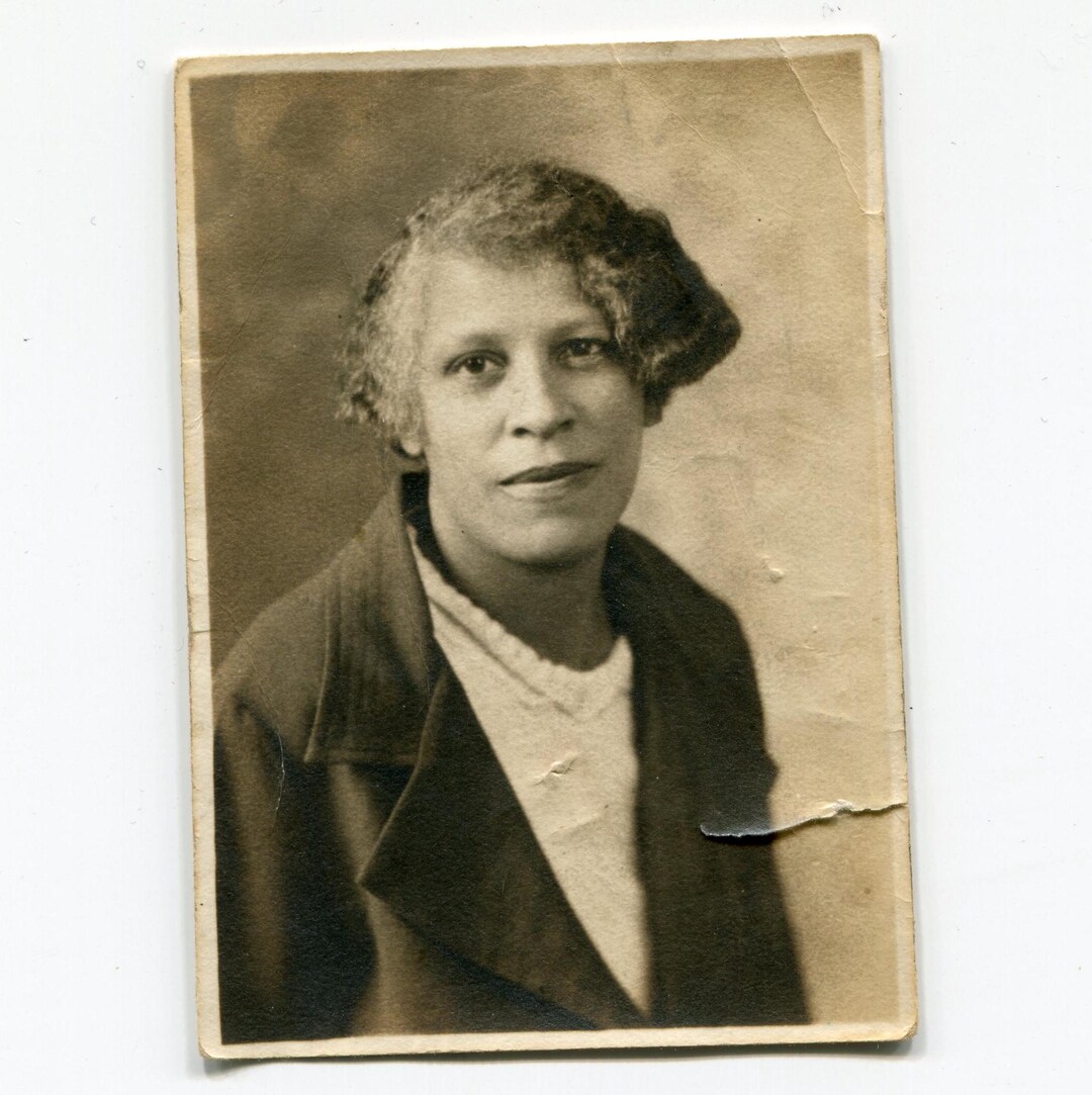 Demure, Vintage Studio Photo, African American Woman - Etsy