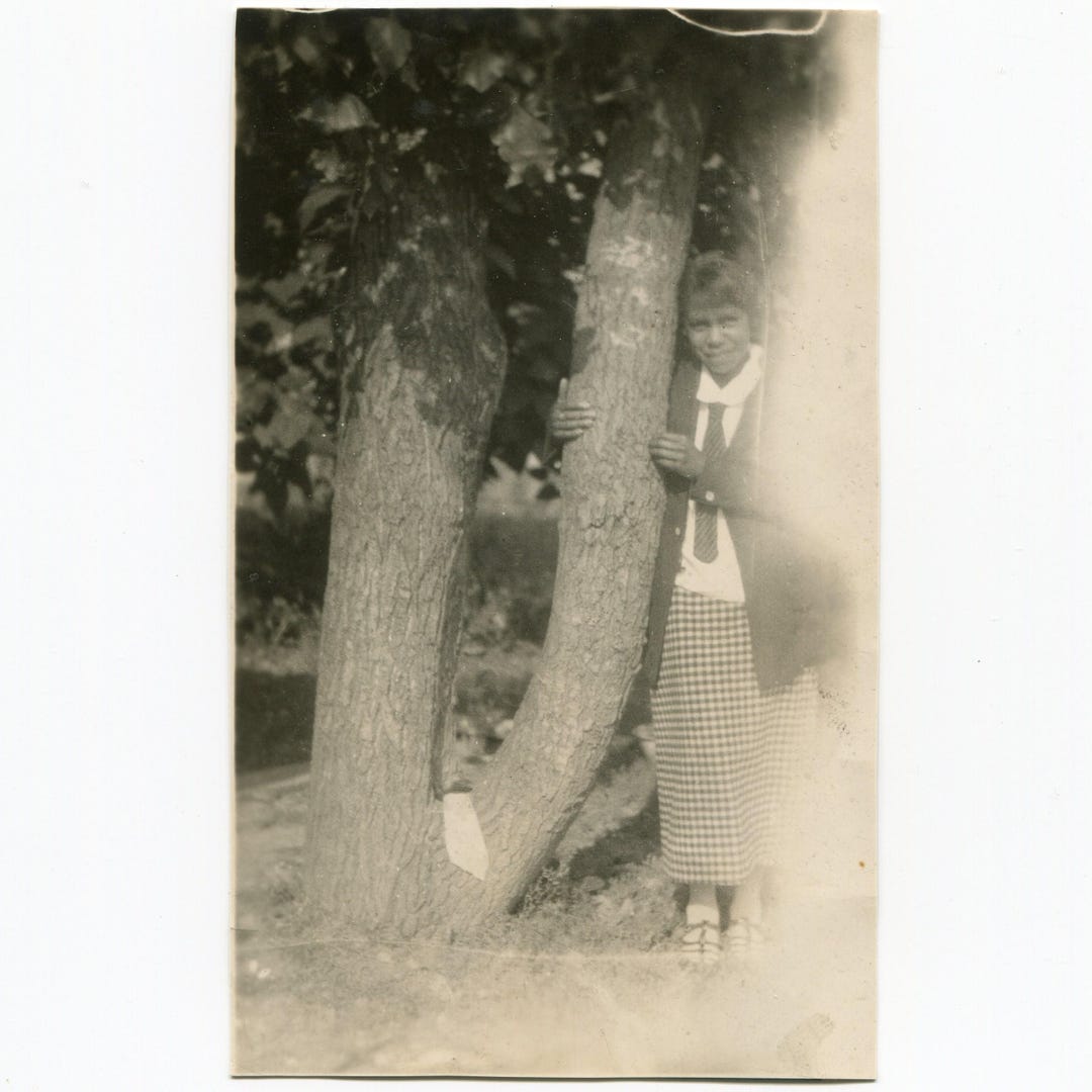 Tree Hugger, Vitnage Snapshot Photo, African American Woman - Etsy