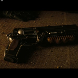 Fallout Maximus 10mm Revolver Prop Replica Lucy Pistol Cosplay Gun ...