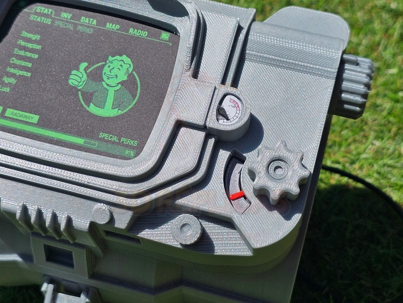 Fallout Lucy Pip-boy 3000 Prop Replica Vault-tec Cosplay 2024 TV Show ...