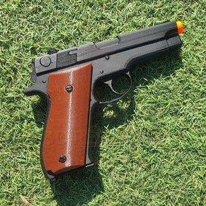 Aliens Vasquez M39 Pistol Prop Replica Smith and Wesson Model 39 S&W ...