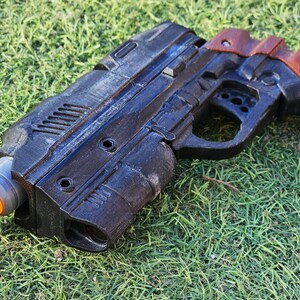Doom 3 Hero Revolver Prop Replica Gun Pistol - by Dreamofprops - Etsy