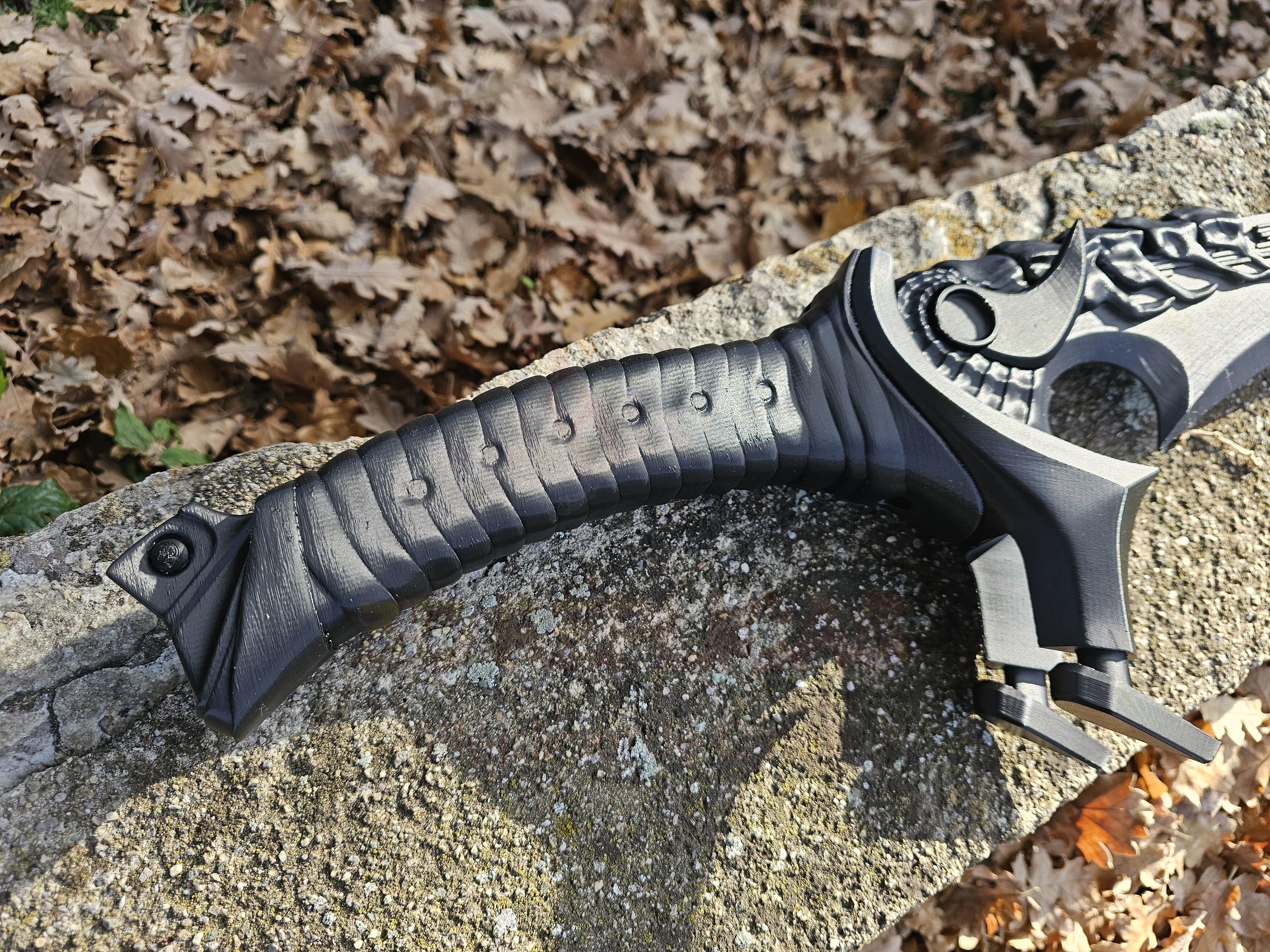 Predator Badlands Yautja Dek STUNT (all Black) Sword Folding Plasma ...