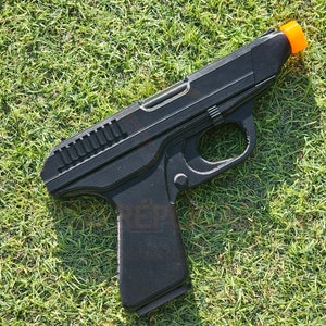 Aliens HK VP70 Hand Gun Prop Replica Pistol USCM Colonial Marines ...