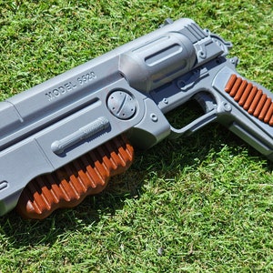 Fallout Maximus 10mm Revolver Prop Replica Lucy Pistol Cosplay Gun ...
