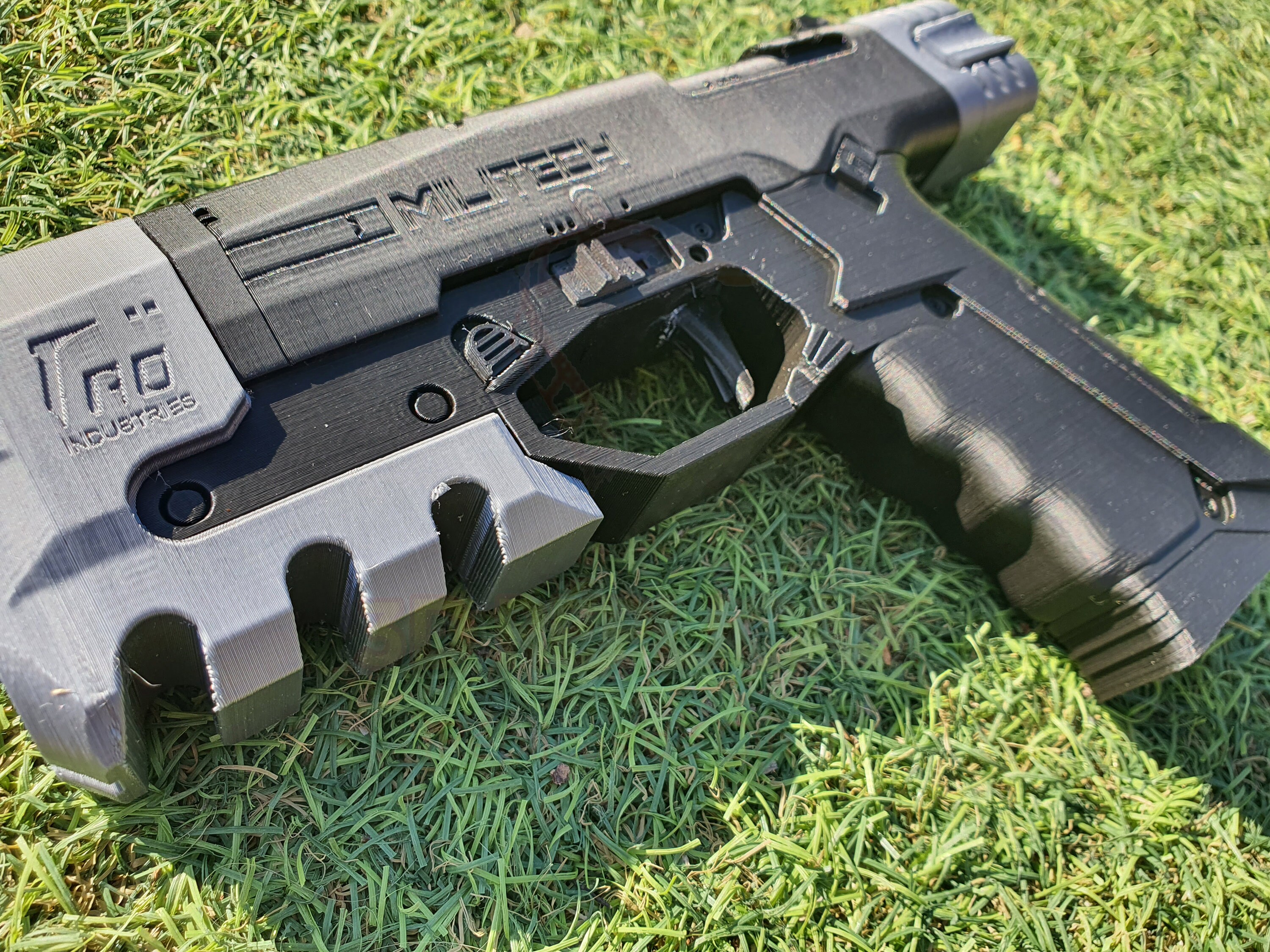 Militech M-10AF Lexington Pistol Gun Prop Replica Blaster - Etsy UK