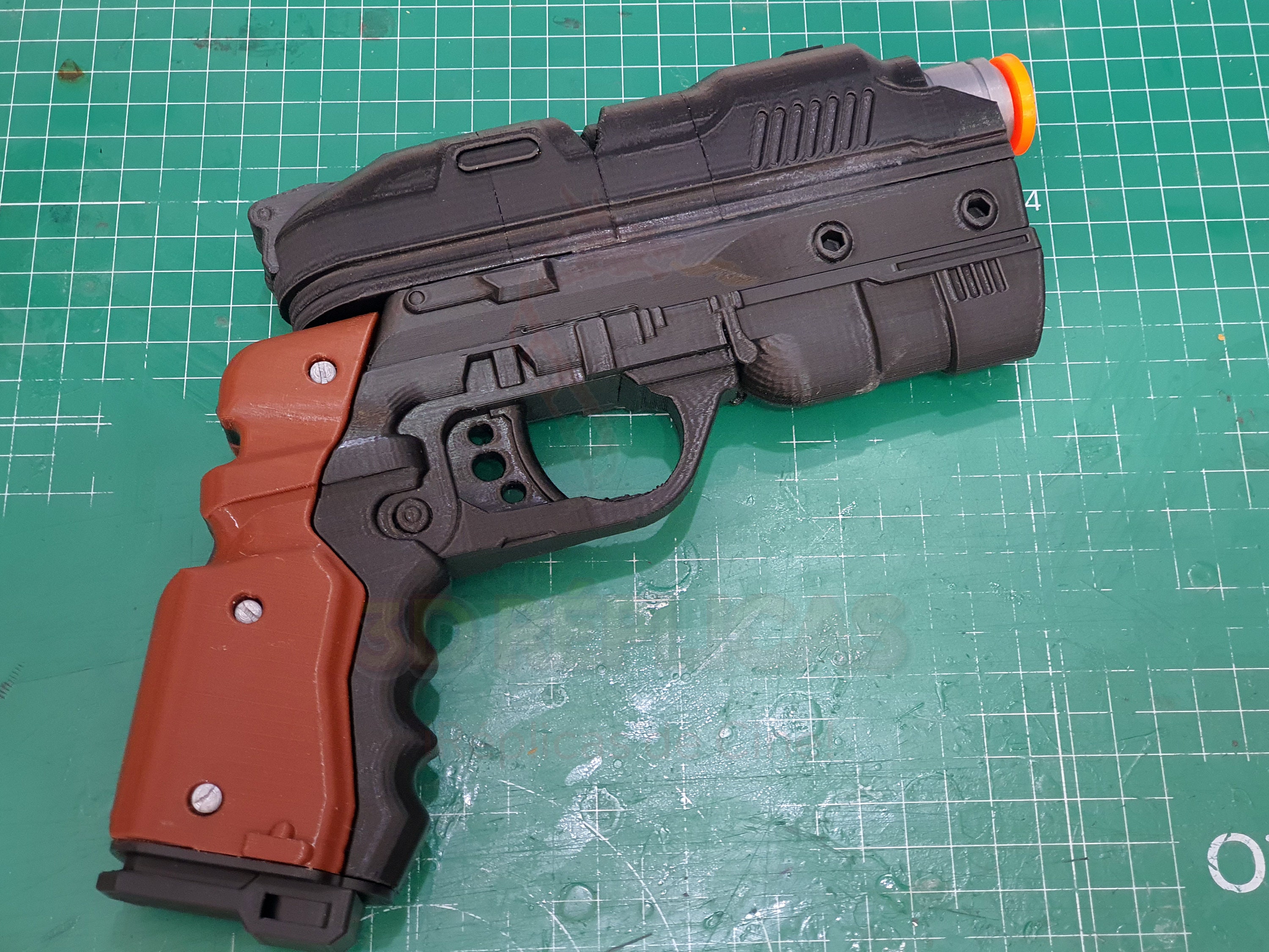 Doom 3 Hero Revolver Prop Replica Gun Pistol by Buissonland - Etsy UK