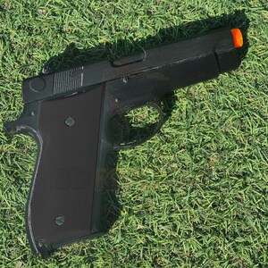 Aliens Vasquez M39 Pistol Prop Replica Smith and Wesson Model 39 S&W ...