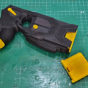 X2 Taser Gun Pistol Prop Replica Cosplay the Flash 22 Jump Street - Etsy