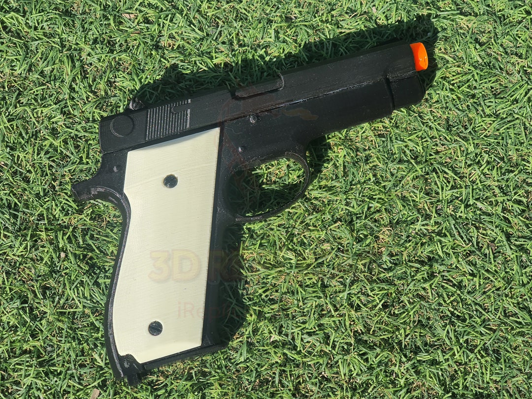 Aliens Vasquez M39 Pistol Prop Replica Smith and Wesson Model 39 S&W ...