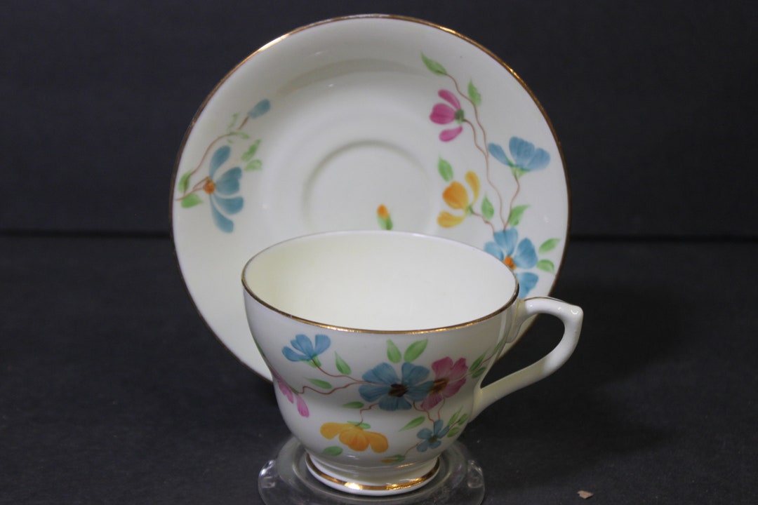 H&M Sutherland China Teacup, Pretty Floral Design, Teacup and Dessert ...