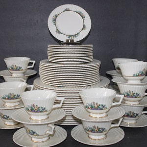 Rutledge by Lenox 72 Individual Pieces for Sale ,enamelled Flowers ...