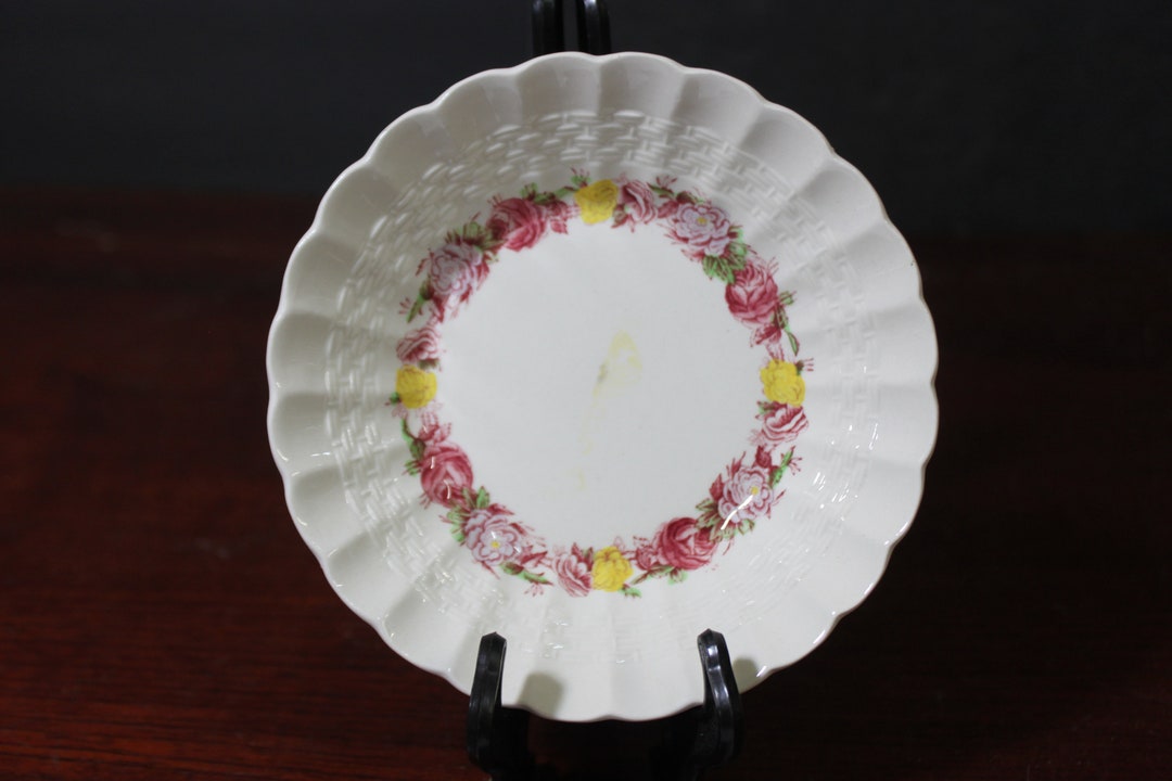 Spode Rose Briar Fruit Bowl: Chelsea Wicker, Floral Band, Made in ...