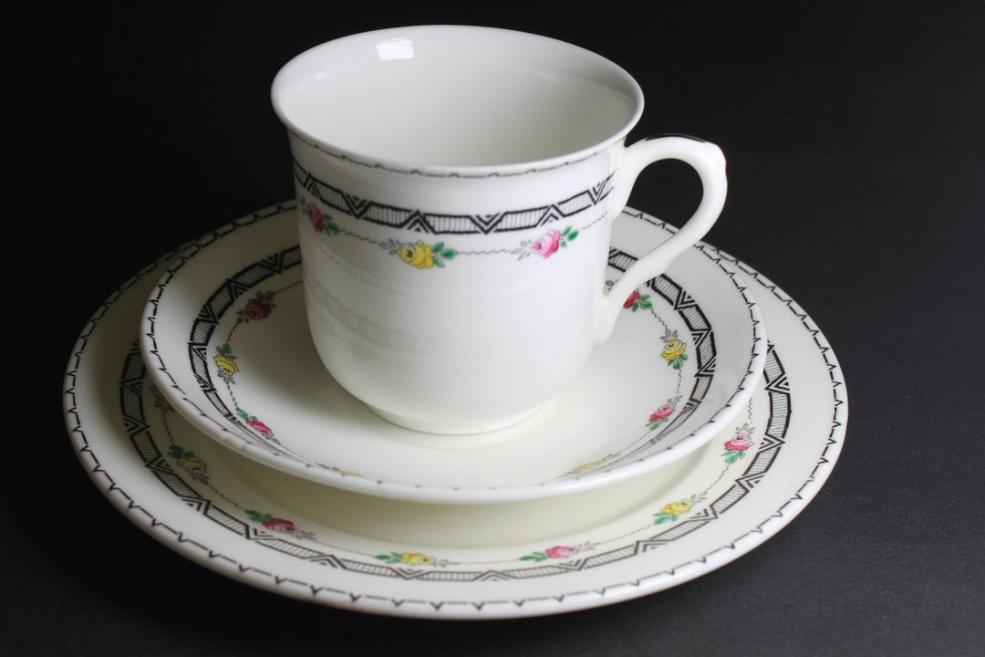 Vintage Shelley Trio, Pink & Yellow Roses, Vincent Shape, Circa 1923 - Etsy