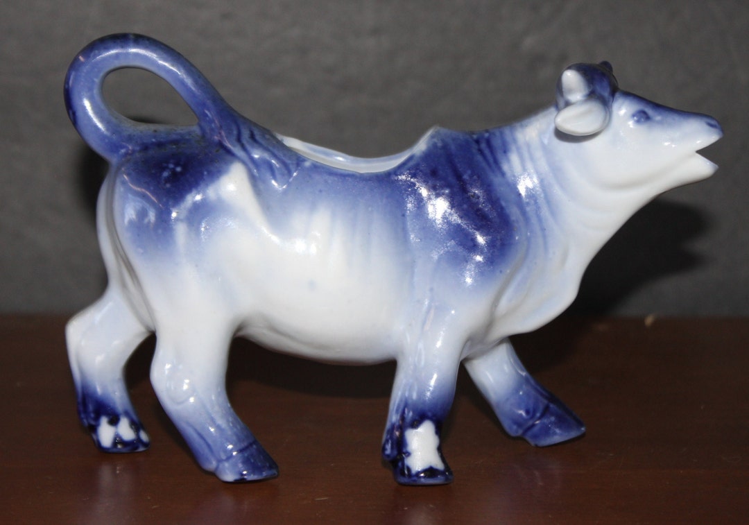 Delft Hand Painted Cow Creamer | Vintage Item I Blue and White Decor ...