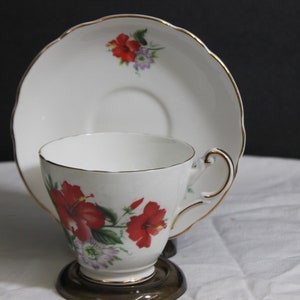 Regency Teacup | Red Clematis, English Teacup, Pretty Teacup, Vintage ...