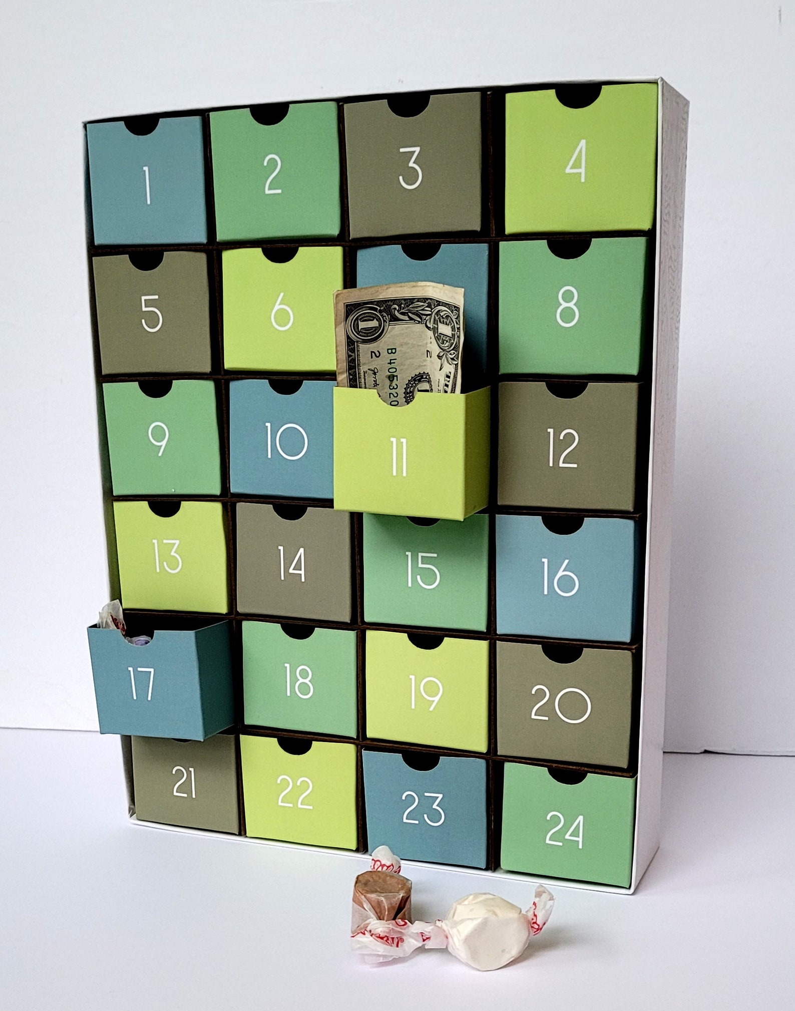 Cardboard DIY Fill-your-own Countdown Box / Holiday Advent Calendar ...