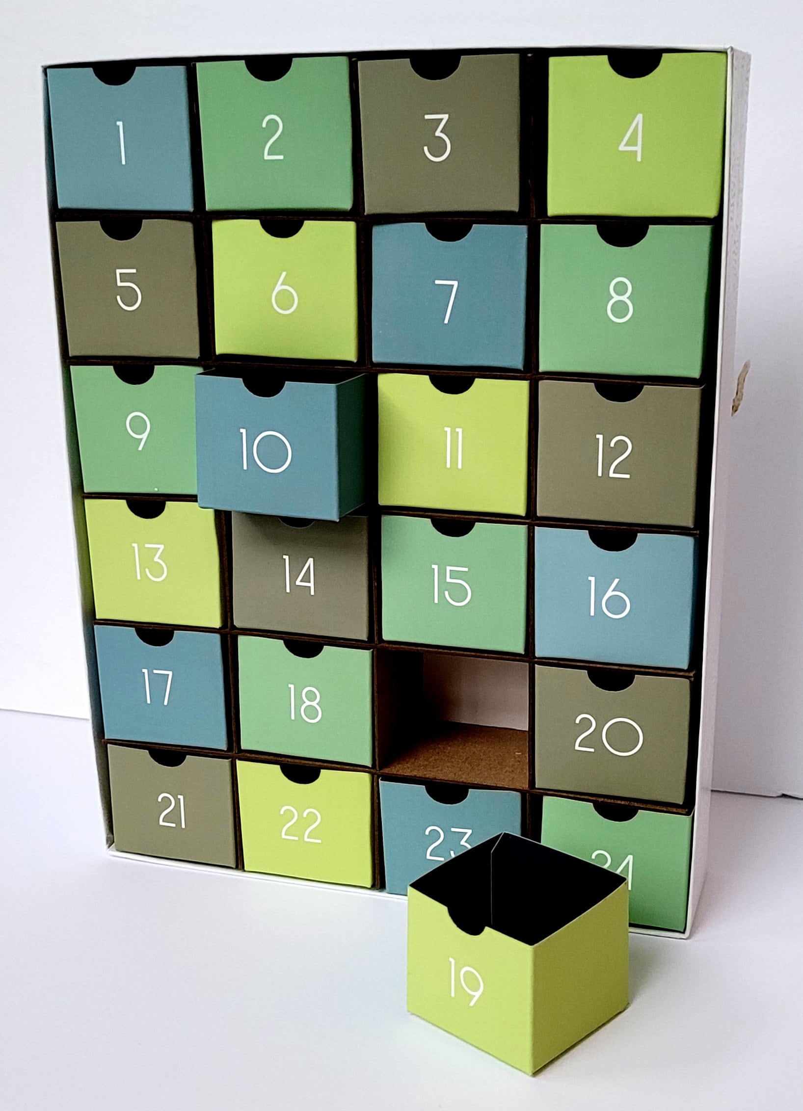 Cardboard DIY Fill-your-own Countdown Box / Holiday Advent Calendar ...
