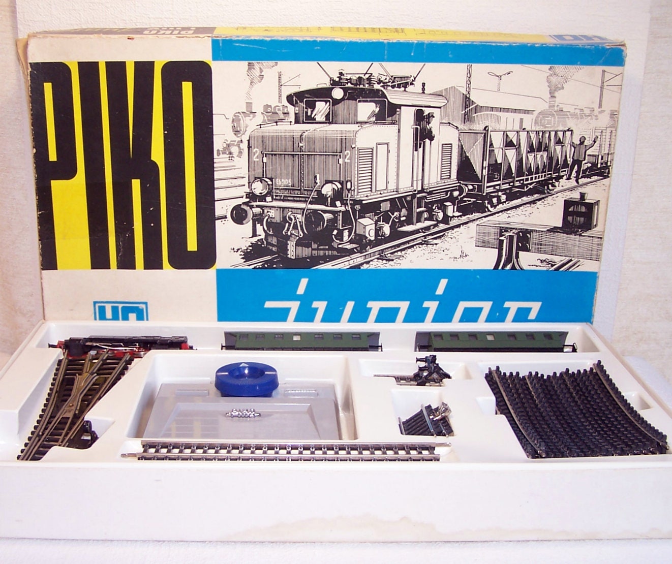 Railroad PIKO Junior 3/4E2 in Original Box. Vintage HO Scale | Etsy