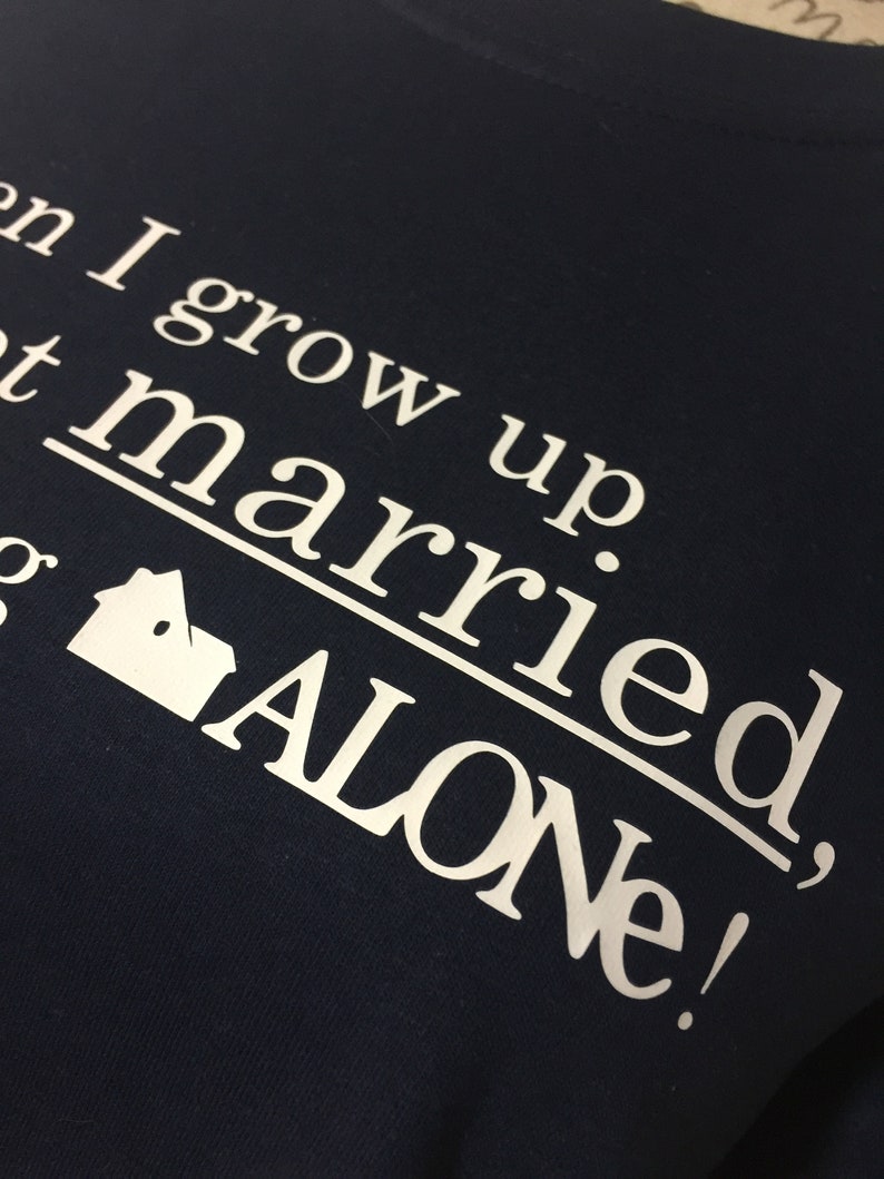 Funny, When I Grow up I'm Living Alone Home Alone Gag T-shirt Unisex - Etsy