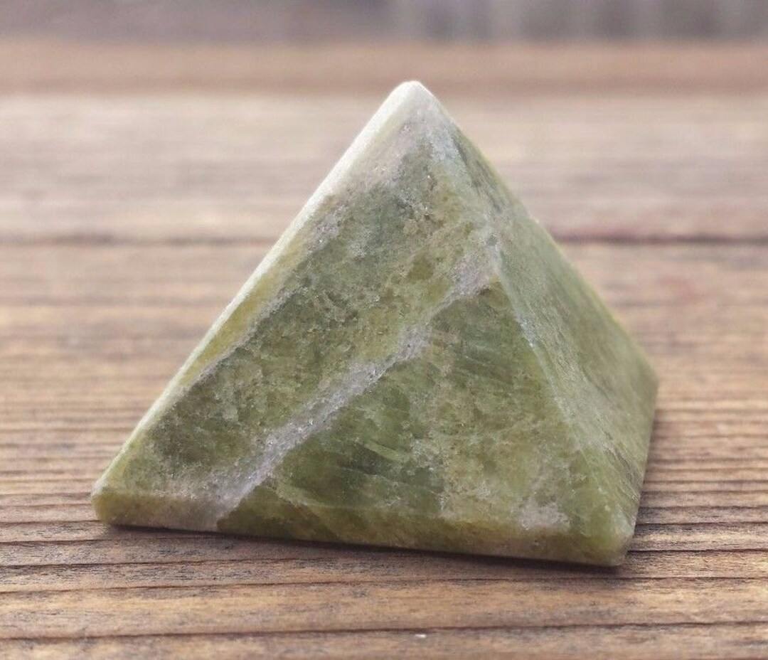 VASONITE Natural Medium Gemstone Crystal Pyramid 27-30MM - Etsy