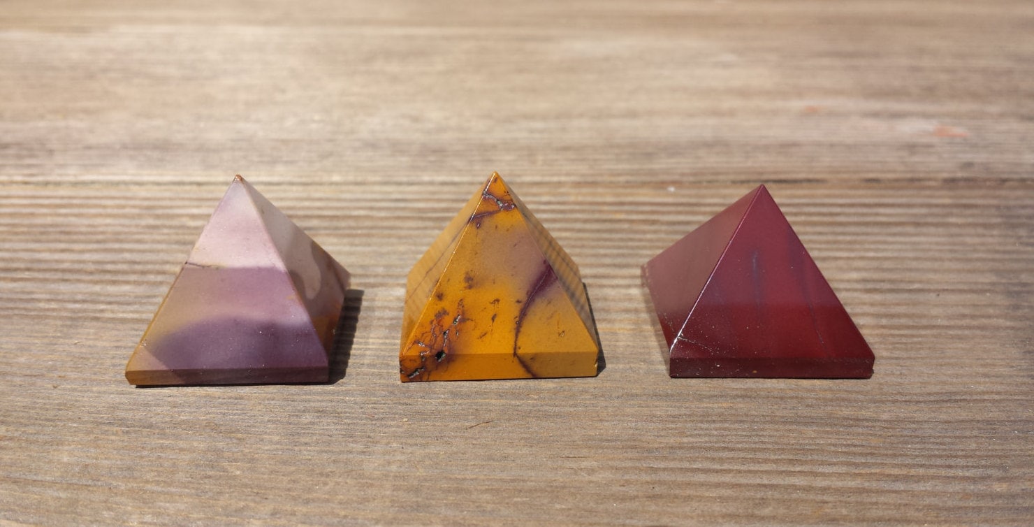 MOOKAITE JASPER natural Medium gemstone crystal pyramid 27-30mm