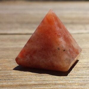 SUNSTONE Natural Small Gemstone Crystal Pyramid 20-22 - Etsy