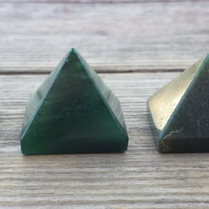 JADE Natural Medium Gemstone Crystal Pyramid 27-30mm - Etsy