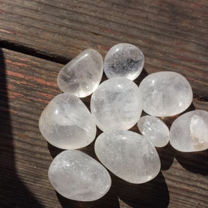 THREE (3) CLEAR QUARTZ Tumbled Stones Medium/large Natural Tumble ...
