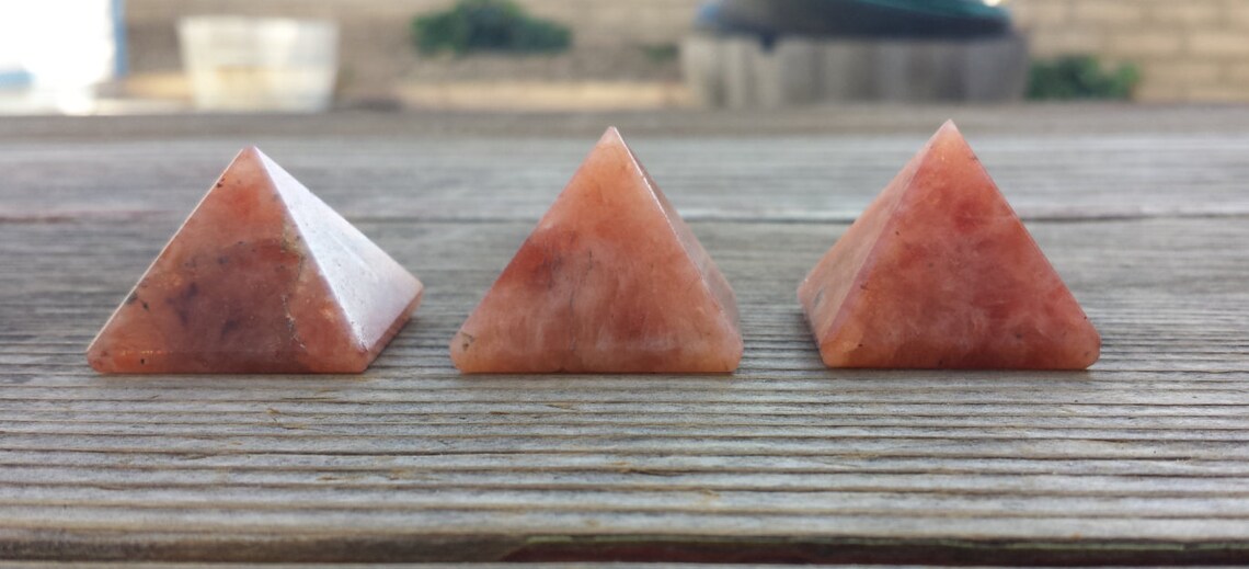 SUNSTONE Natural Medium Gemstone Crystal Pyramid 27-30mm - Etsy