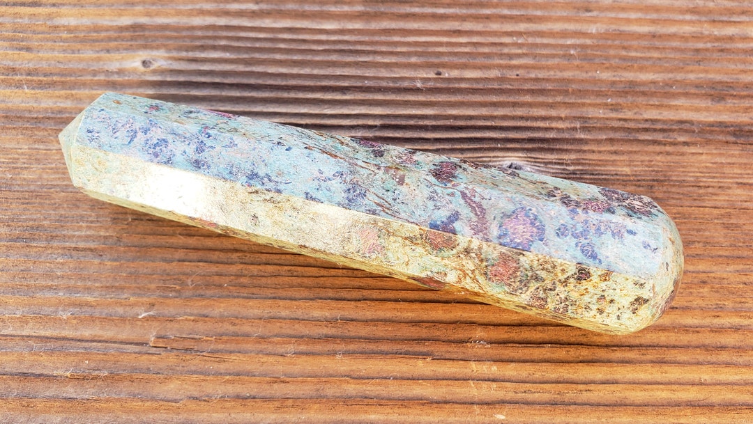 RUBY IN FUCHSITE 8 Faceted Gemstone Massage Wand Stone Crystal Wand [15 ...