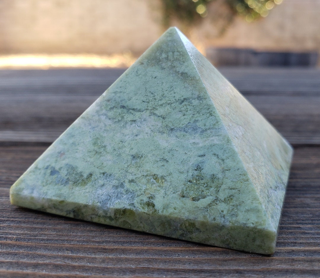 VASONITE Natural Large Gemstone Crystal Pyramid 60mm [22] - Etsy