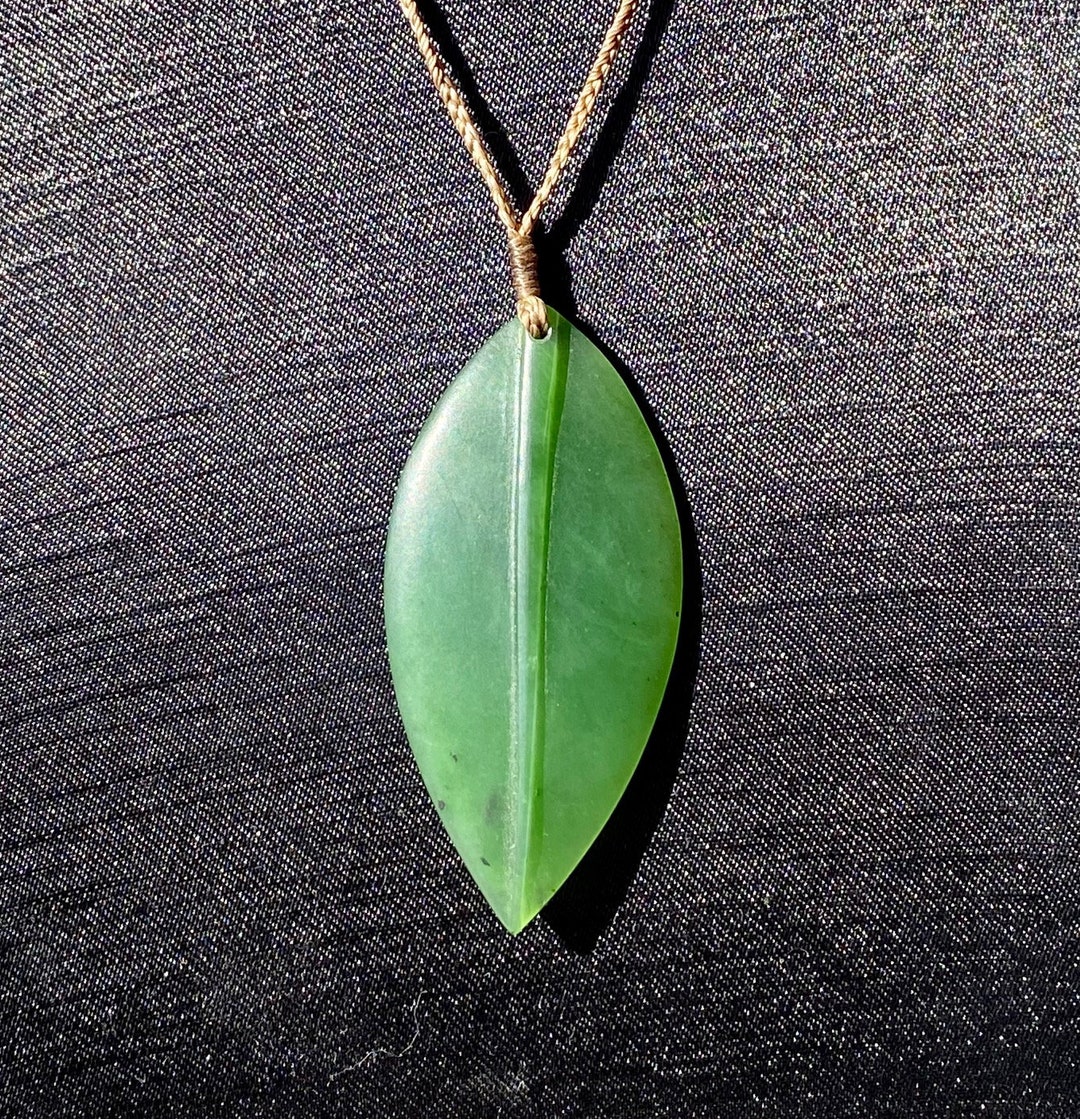 Canadian Nephrite Jade Leaf Pendant 1974 Jade Necklace - Etsy