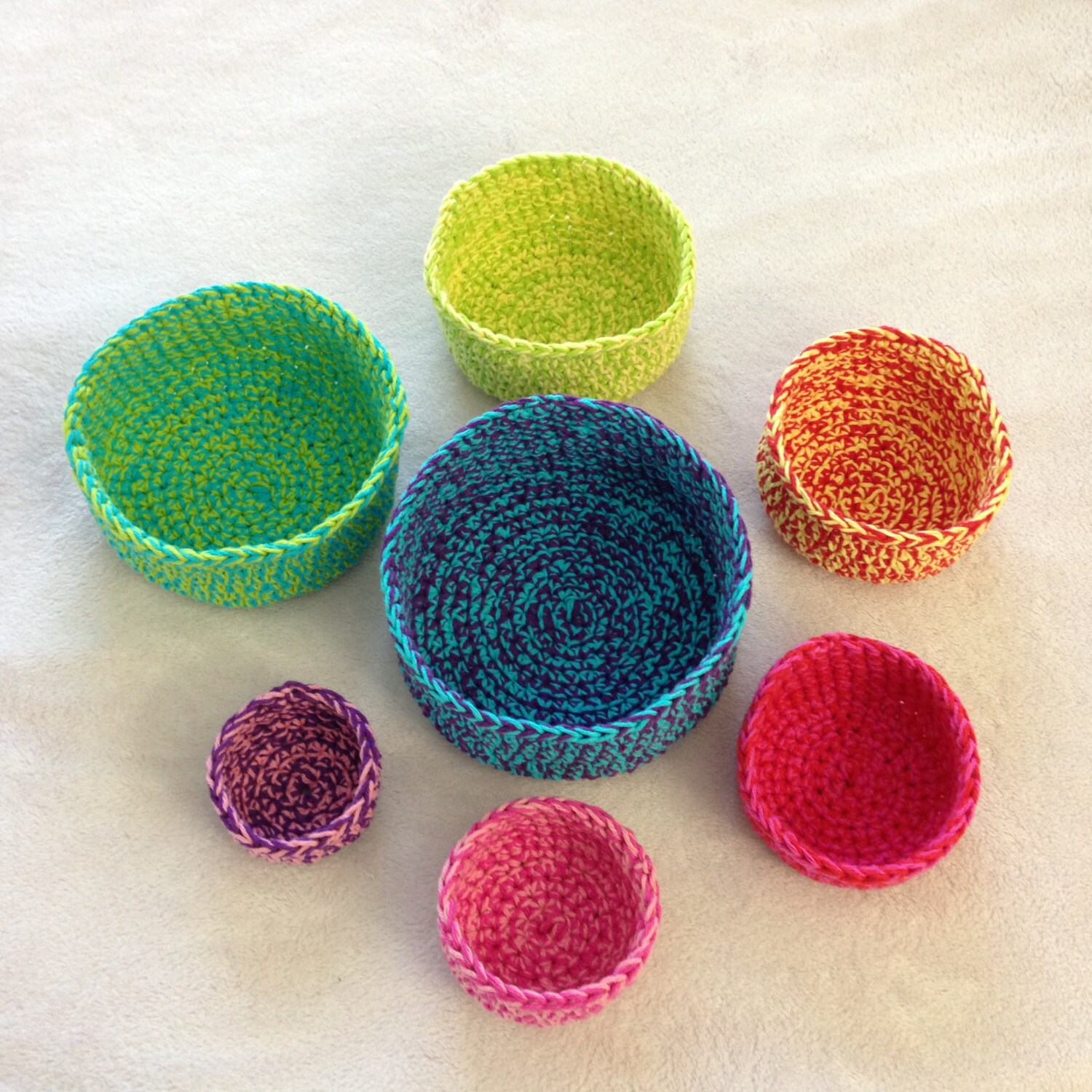 Small Crochet Bowl Pattern / Tutorial: Pink and Purple Crochet - Etsy