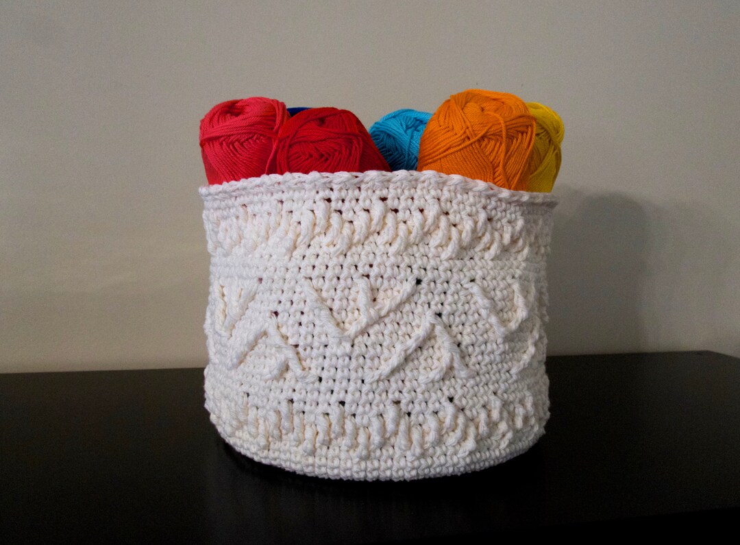 Crochet Basket Pattern / Tutorial: Small Crochet Basket, Medium Crochet ...